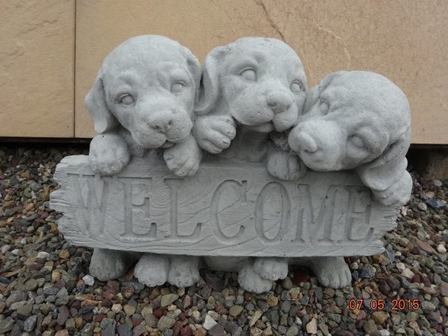 3 Pup Welcome Sign – Mountain View Mulch